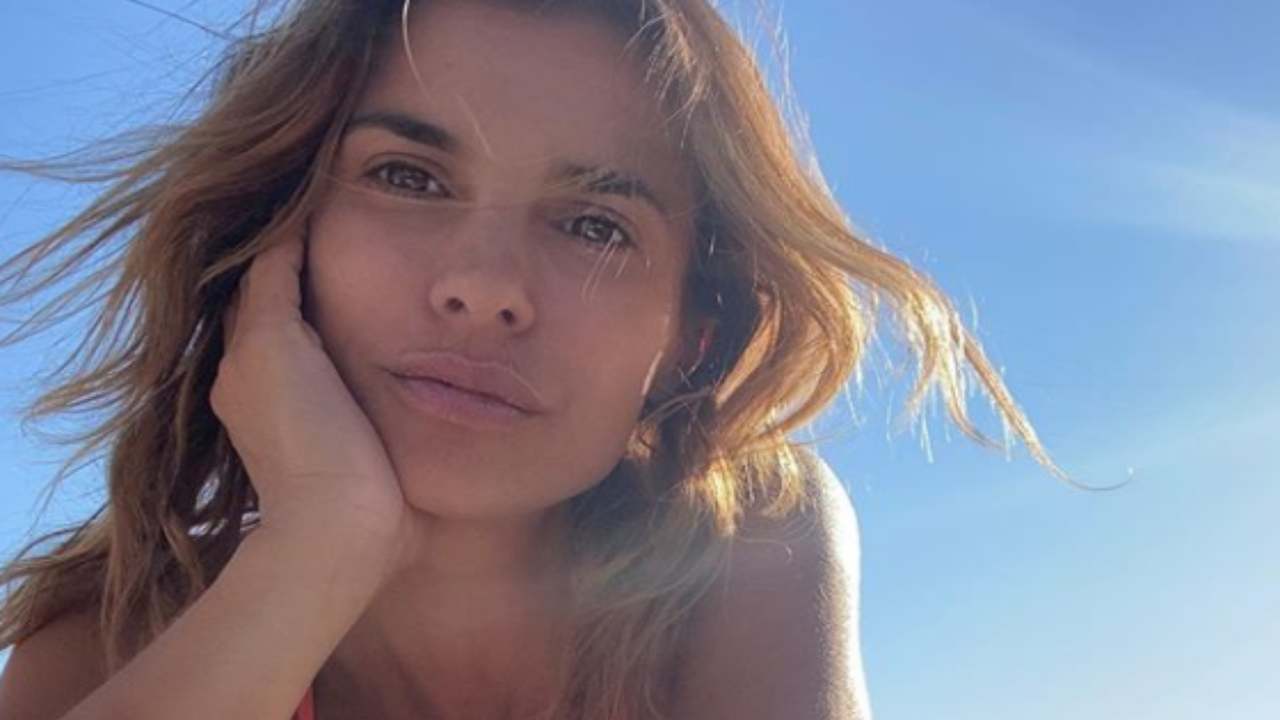 Elisabetta Canalis strega Instagram con il suo completo intimo | FOTO