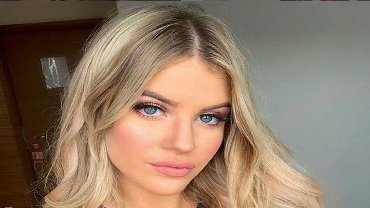 Sara Croce, il fondoschiena in primo piano: una visione celestiale - FOTO