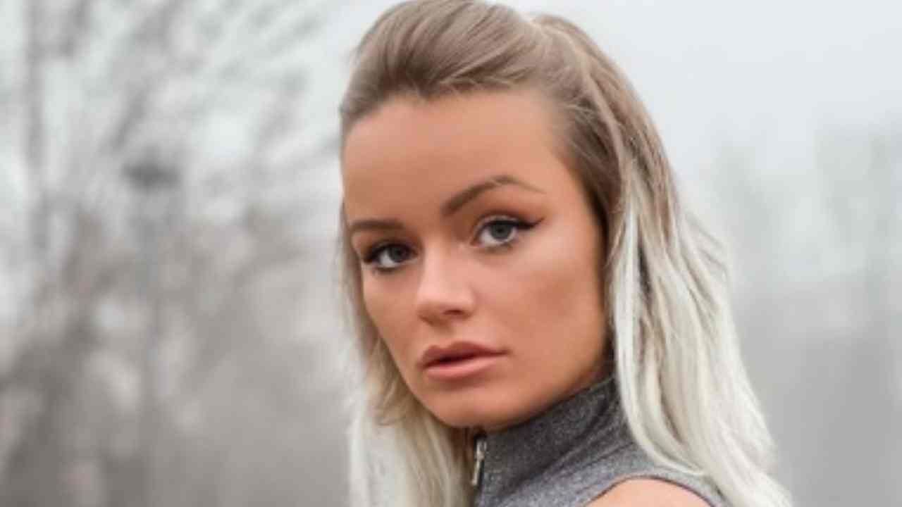 Mercedesz Henger, in primo piano mostra il meglio e Instagram impazzisce