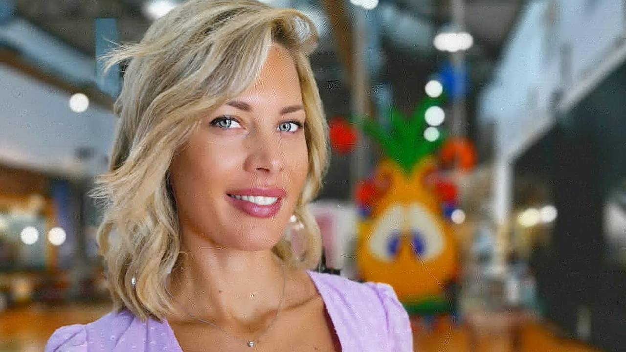 Laura D'Amore, shorts cortissimi per una primavera bollente - FOTO