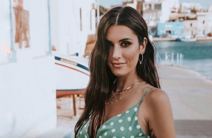 "Un fisico da sballo", Valentina Vignali è una sirena in estasi: divina ...