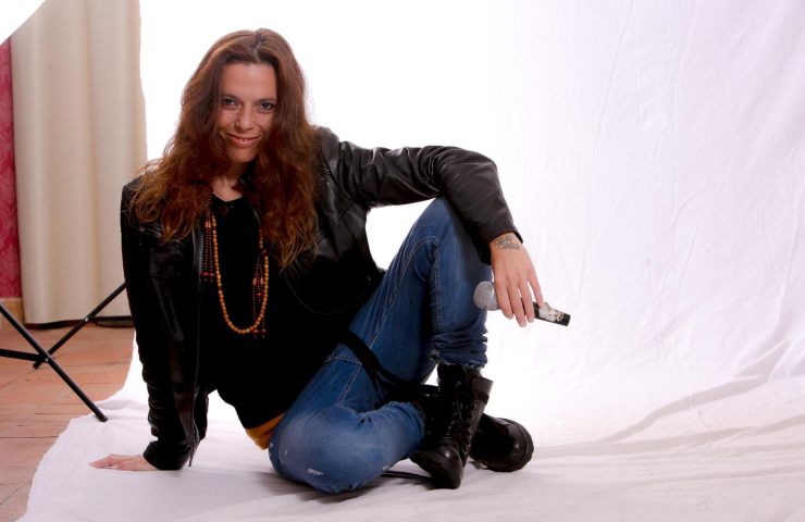 Laura Perna a Yeslife: "Una telefonata di Mara Venier mi ha toccato"