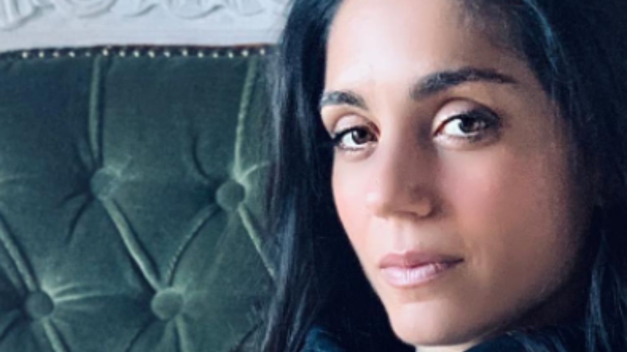 "Che creatura meravigliosa", Cristiana Dell'Anna posa illogica per i ...